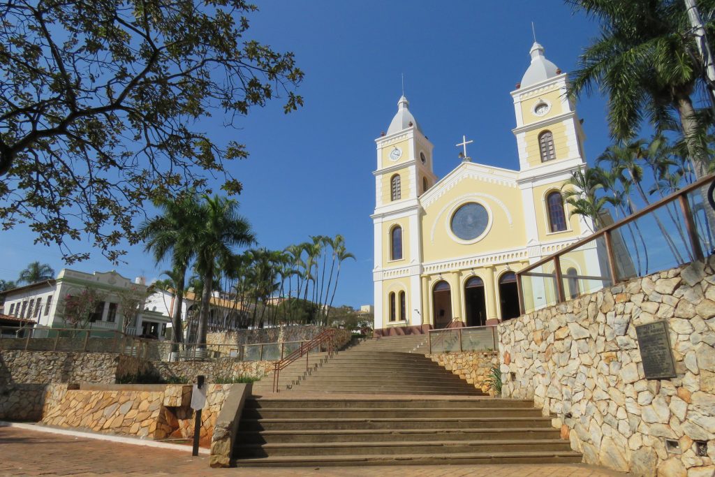 Como chegar e o que fazer em Capitólio: um guia completo!